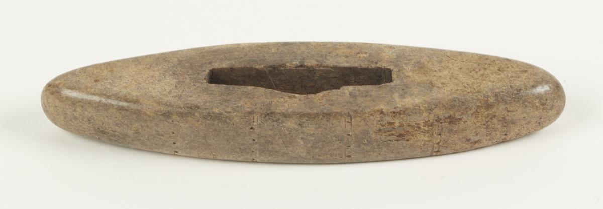 Animal remains, antler, sword hilt | London Museum