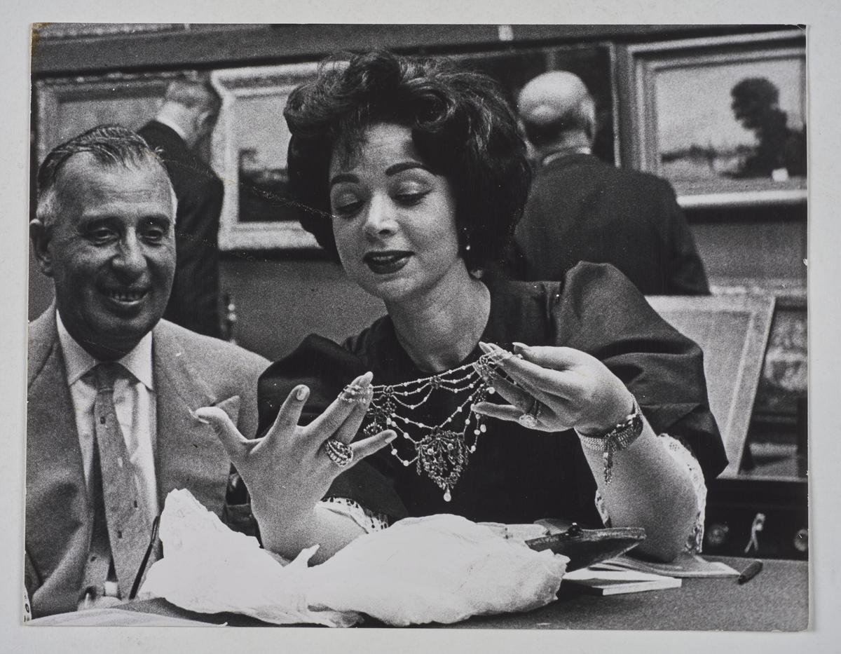 Photograph, gelatin silver print | London Museum