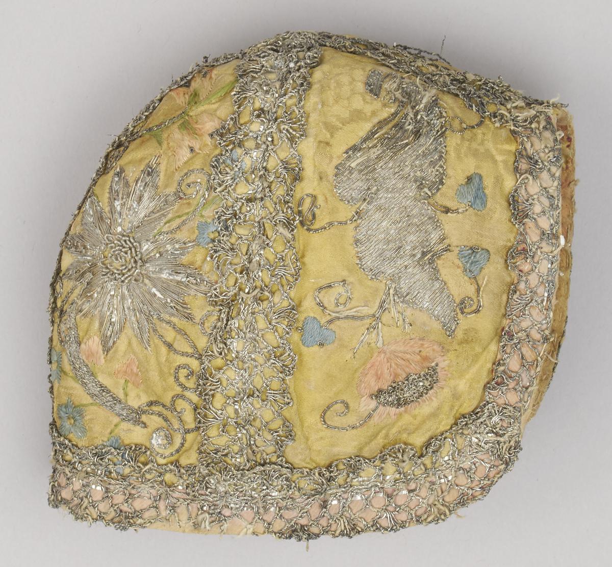 Child's cap | London Museum