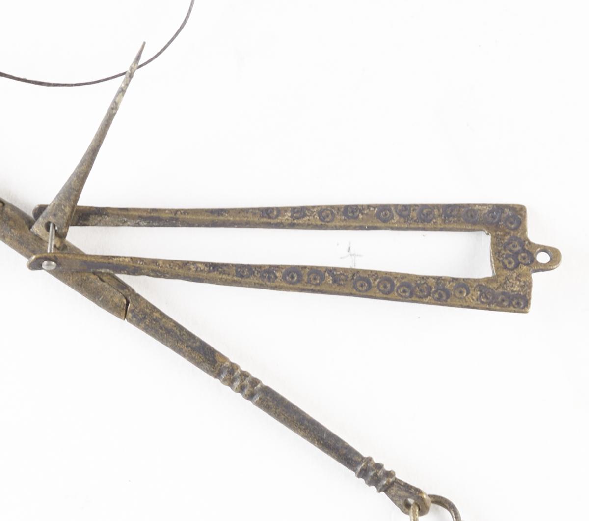 Balance, balance beam | London Museum