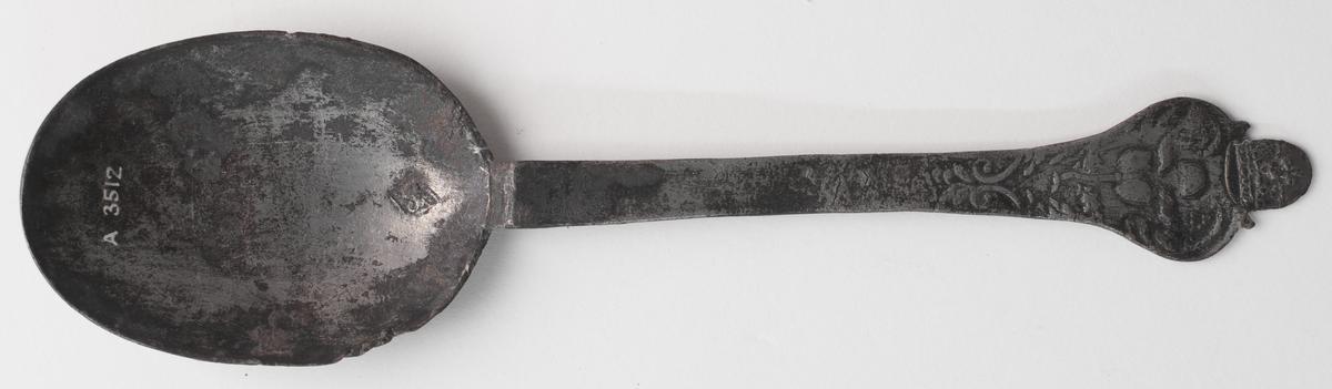 Variant trefid or split end spoon | London Museum
