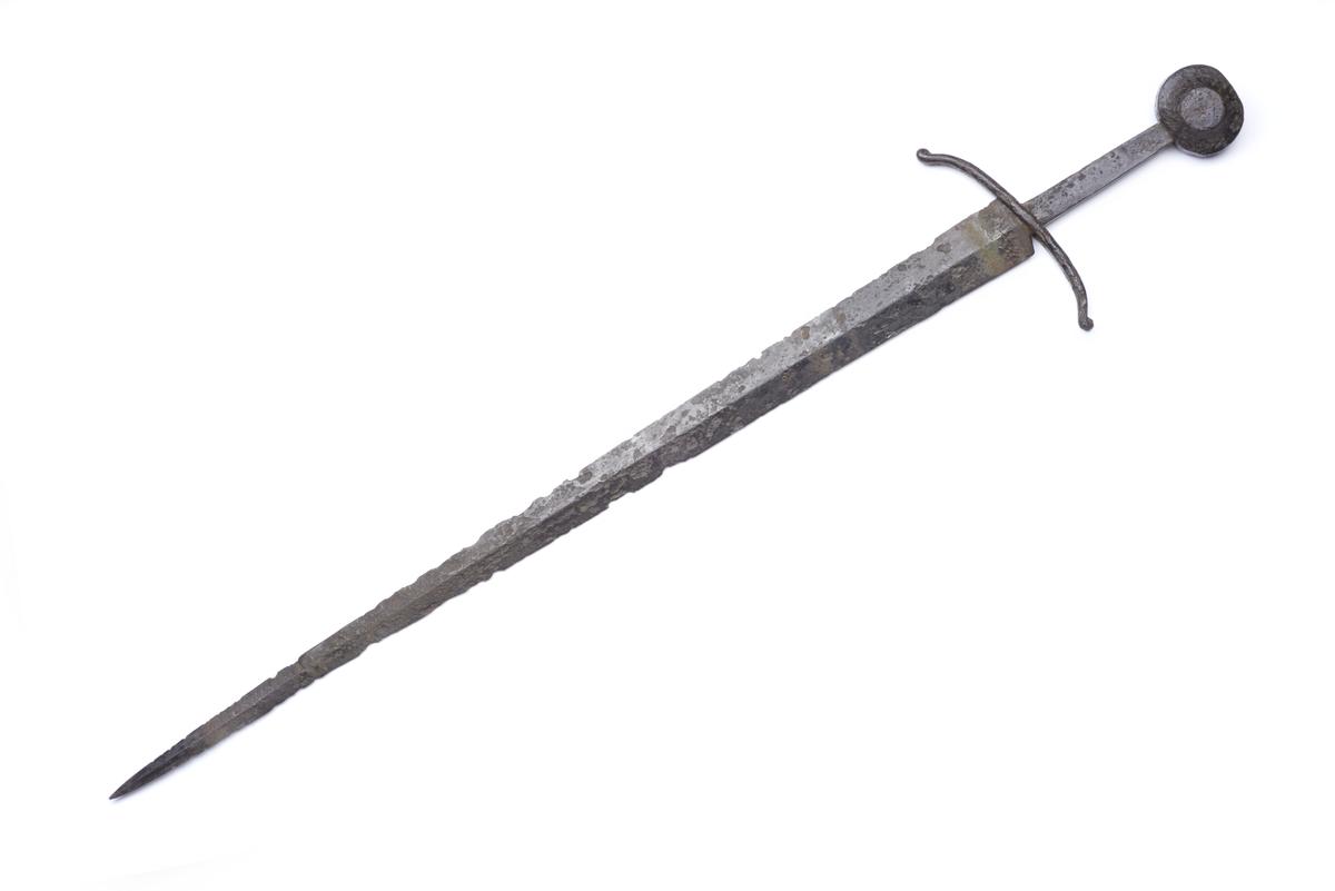 Double-edged sword | London Museum