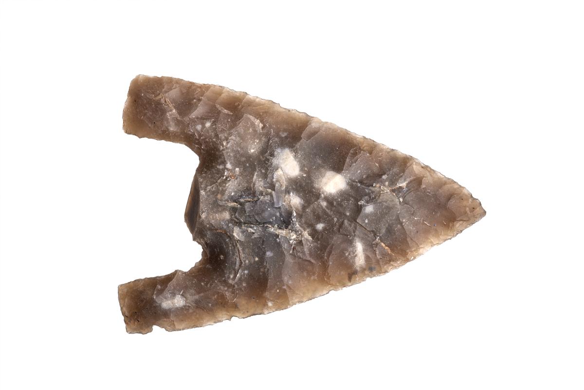 Arrowhead, barbed and tanged arrowhead | London Museum