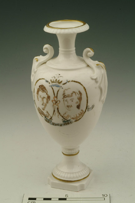 Vase, commemorative vase | London Museum