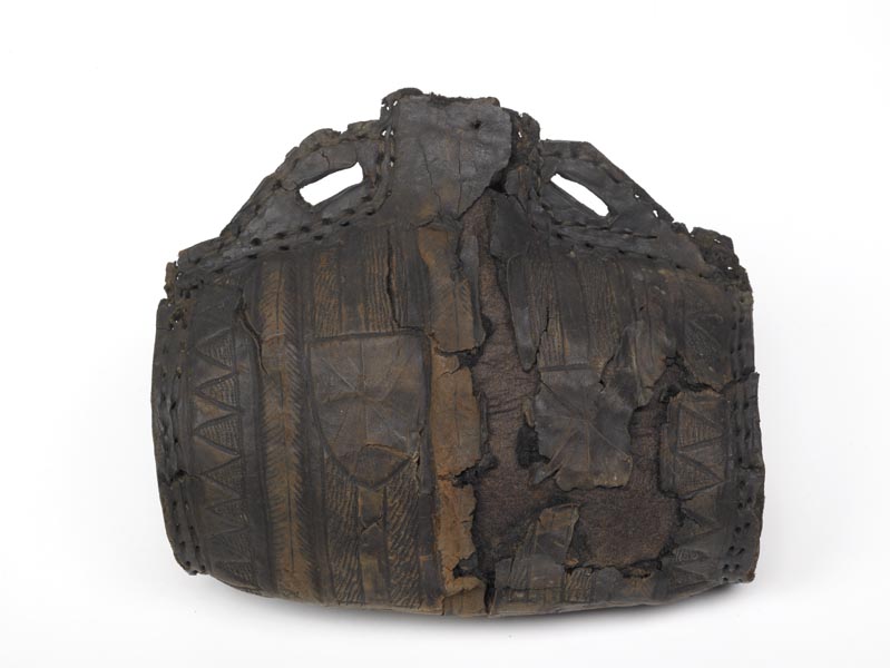 Leather, costrel | London Museum