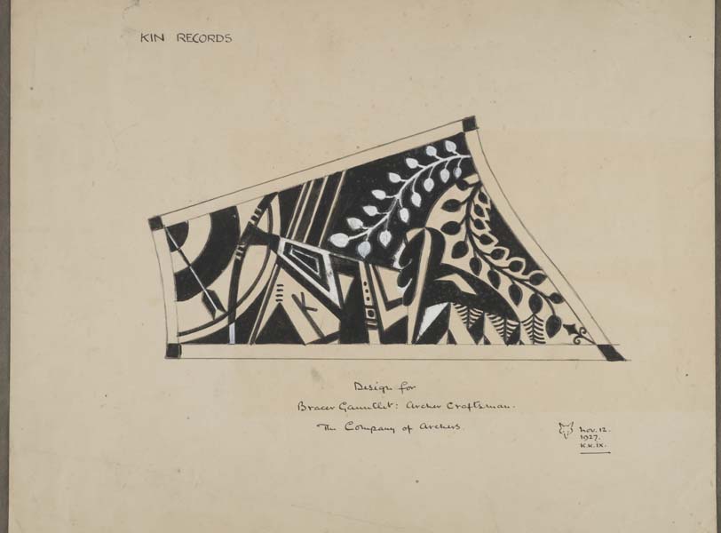 Bracer Gauntlet: Archer Craftsman | London Museum