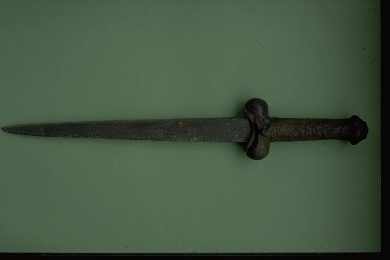 Dagger, bollock dagger | London Museum